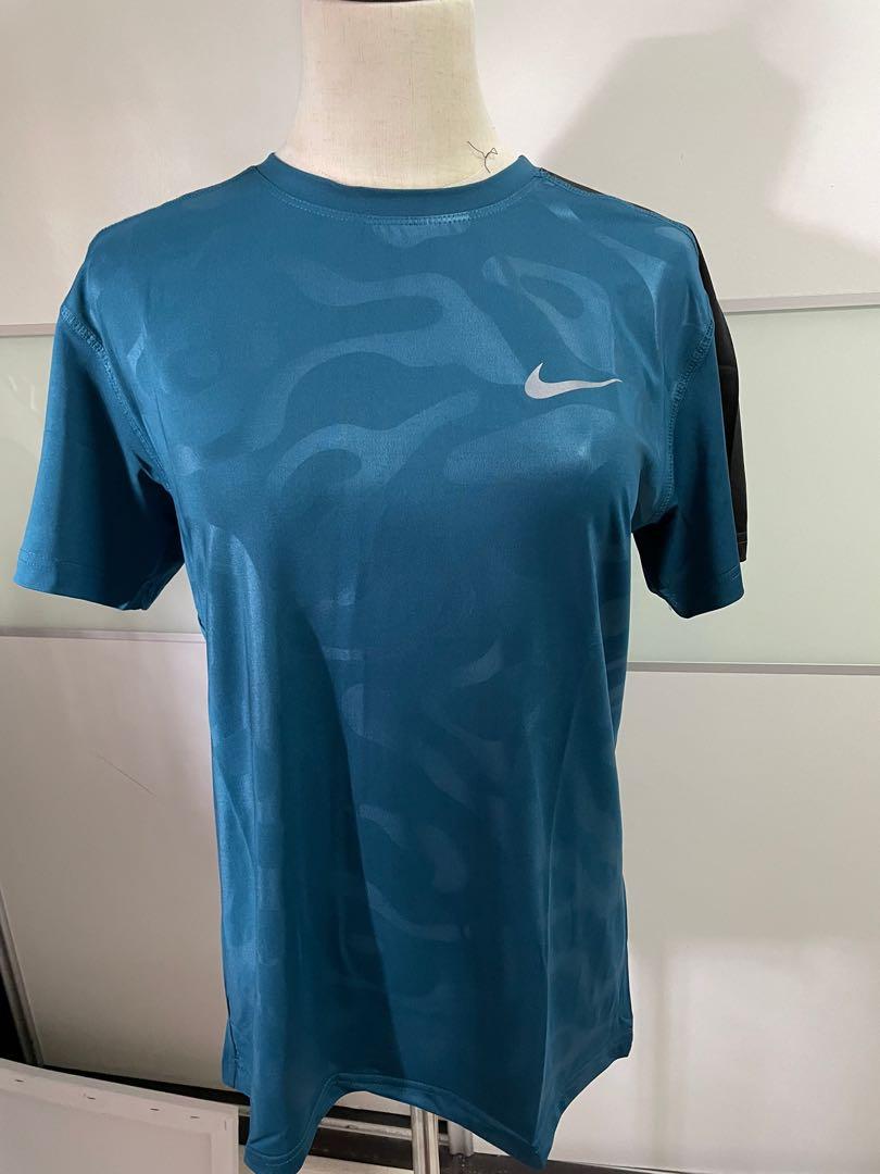 Nike Jersey, Women's Fashion, Activewear on Carousell