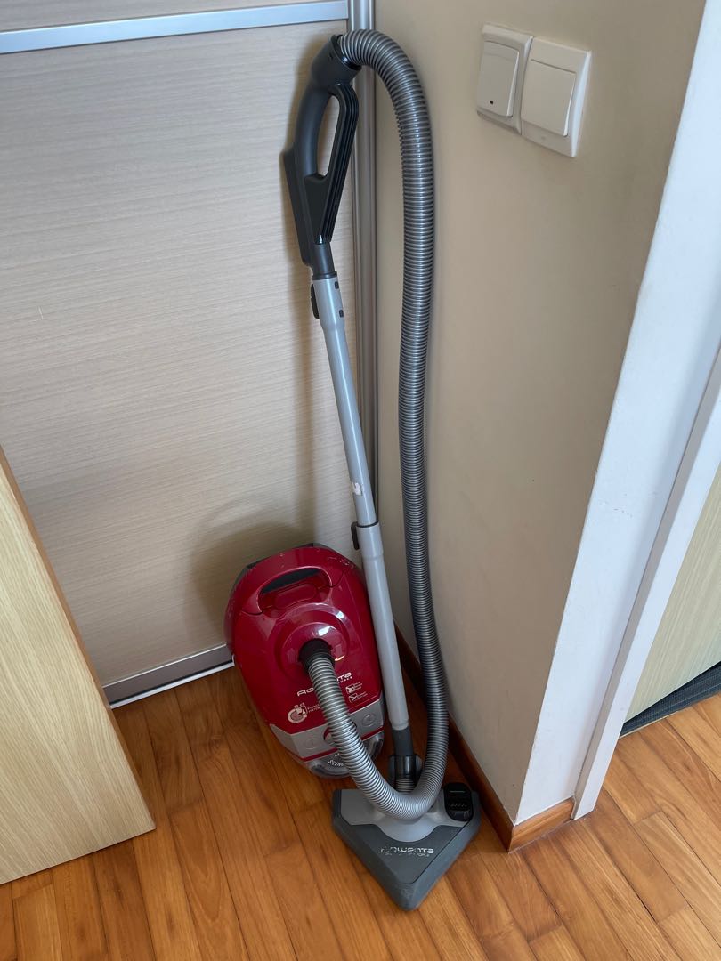 Rowenta silent force 2200W, TV & Home Appliances, Vacuum Cleaner ...