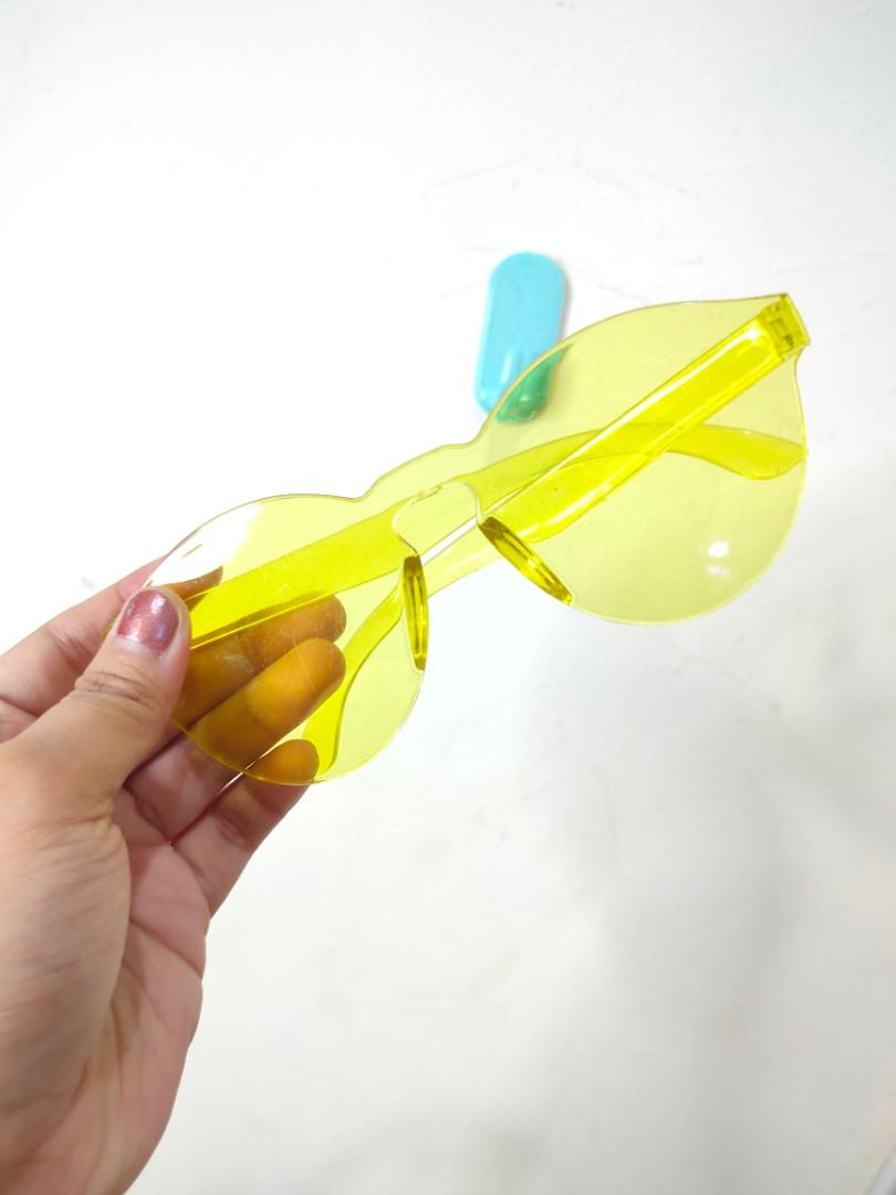 #tisgratis Kacamata Yellow Yolo GRATIS!!!, Fesyen Wanita, Aksesoris di ...