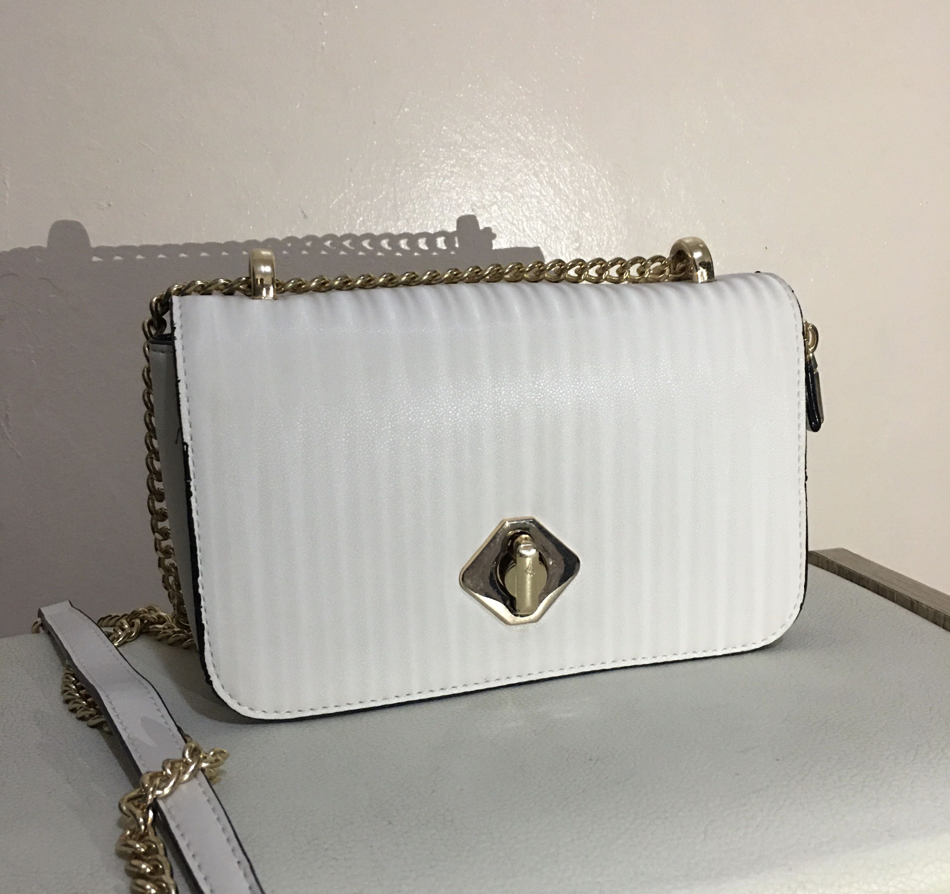 Two-way White Gold Chain Bag, Women's Fashion, Bags & Wallets, Shoulder ...