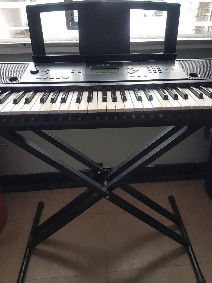 Yamaha PSR E233 with X Stand, Hobbies & Toys, Music & Media, Musical ...