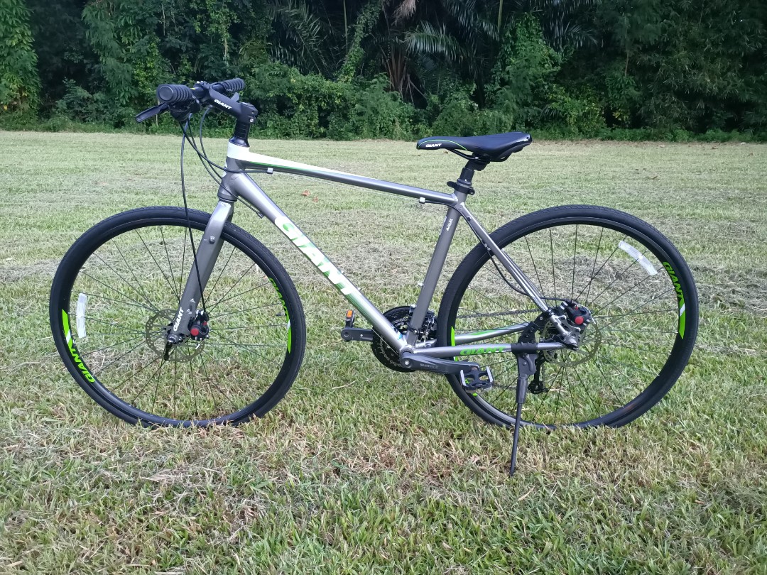 GIANT FCR 3300 Hybrid, Sports Equipment, Bicycles & Parts, Bicycles on ...