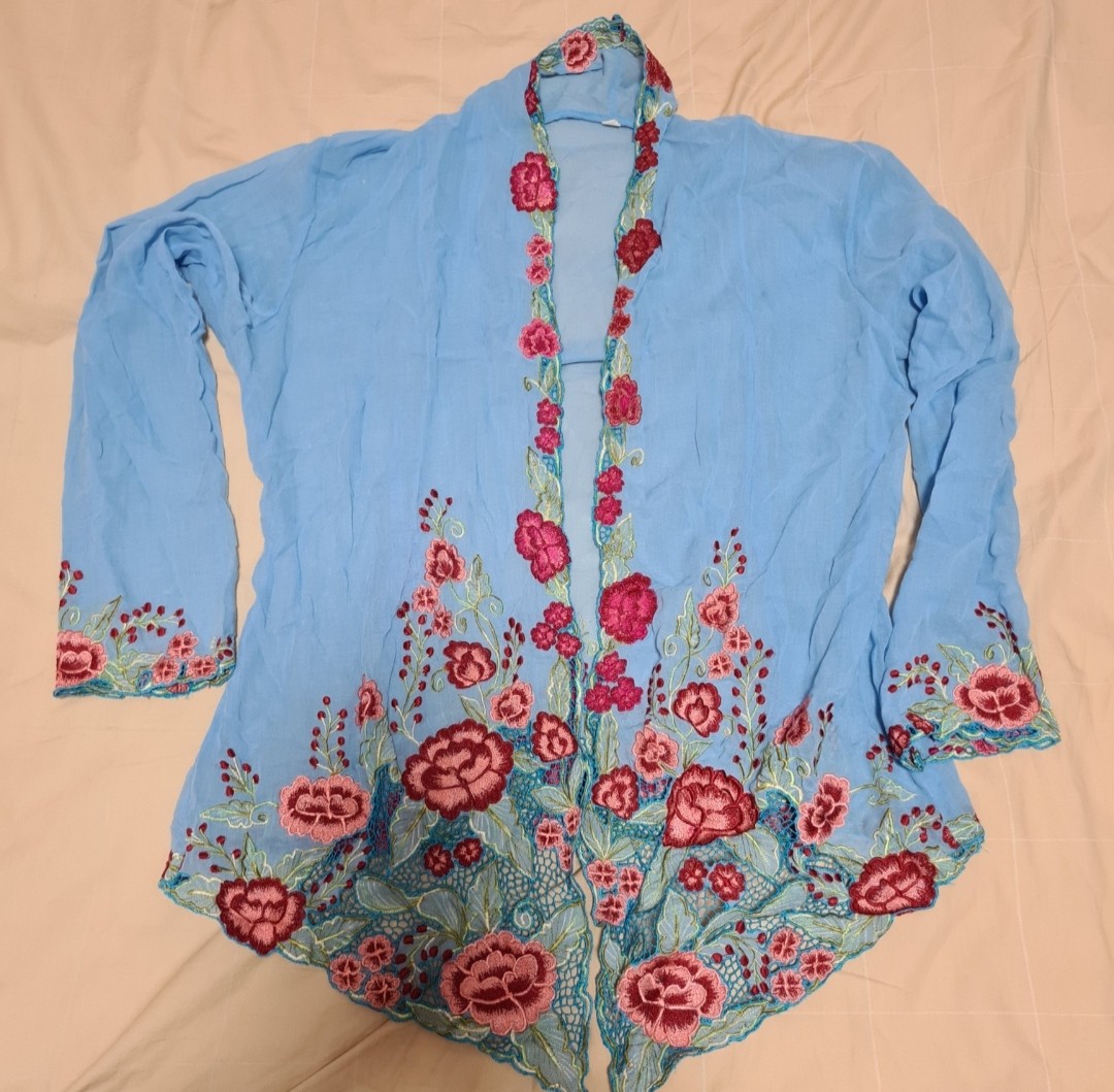 Peranakan Nyonya Kebaya Set, Women's Fashion, Dresses & Sets ...