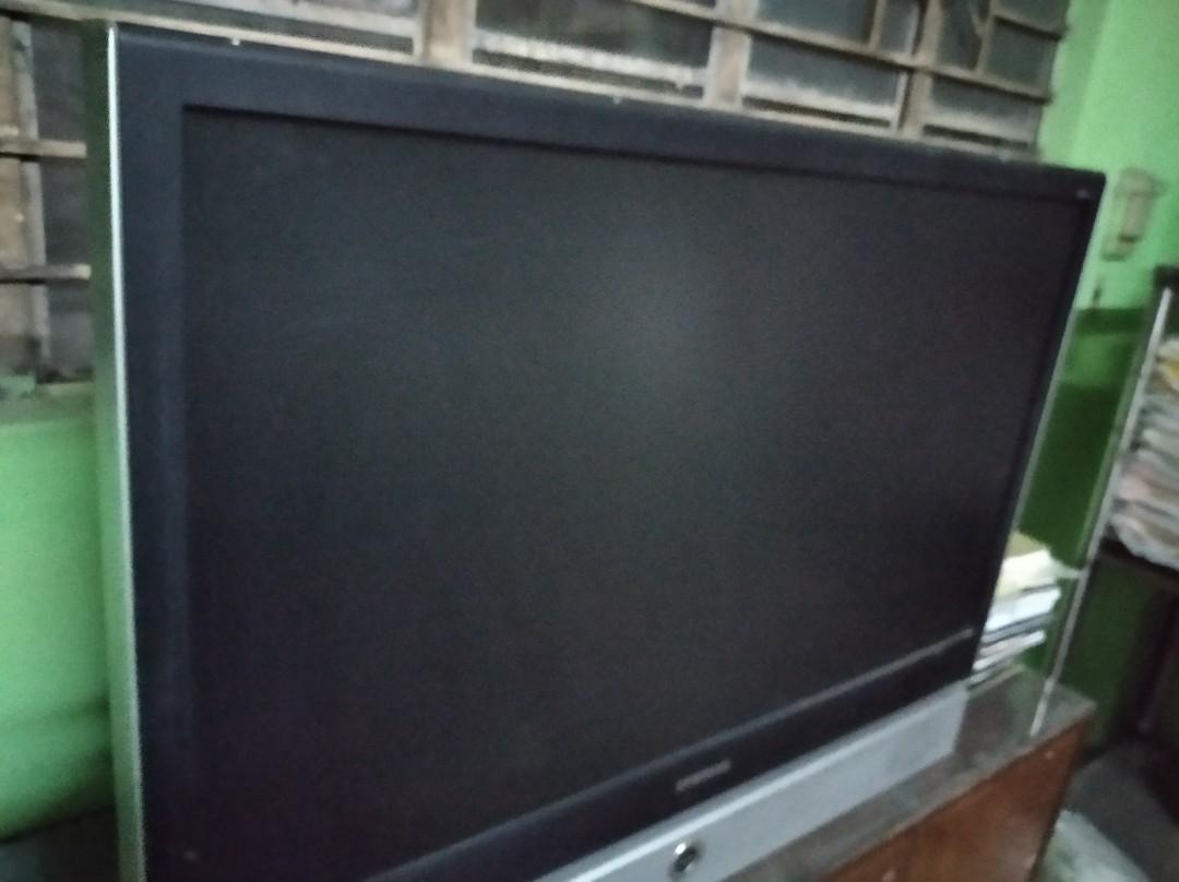Samsung 42 inch tv on Carousell