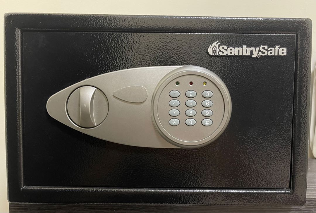Sentry Safe Vault, Furniture & Home Living, Security & Locks, Safe on ...