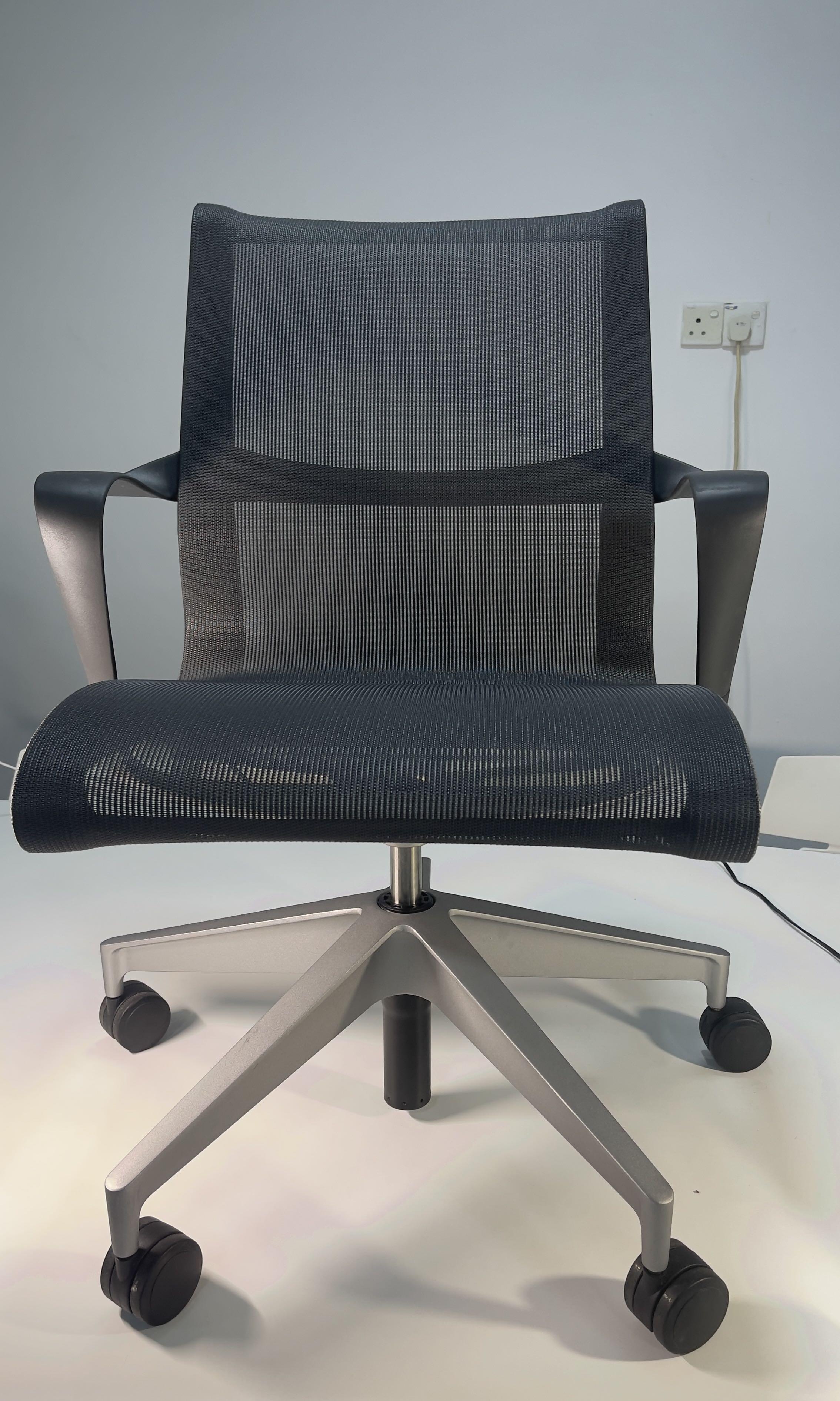 Reduce to clear Herman miller setu task chair graphite grey colour ...