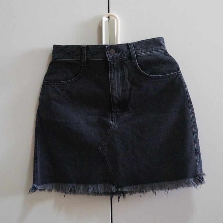 Japanese Brand GU Black Denim A-line Skirt, Women's Fashion, Bottoms ...