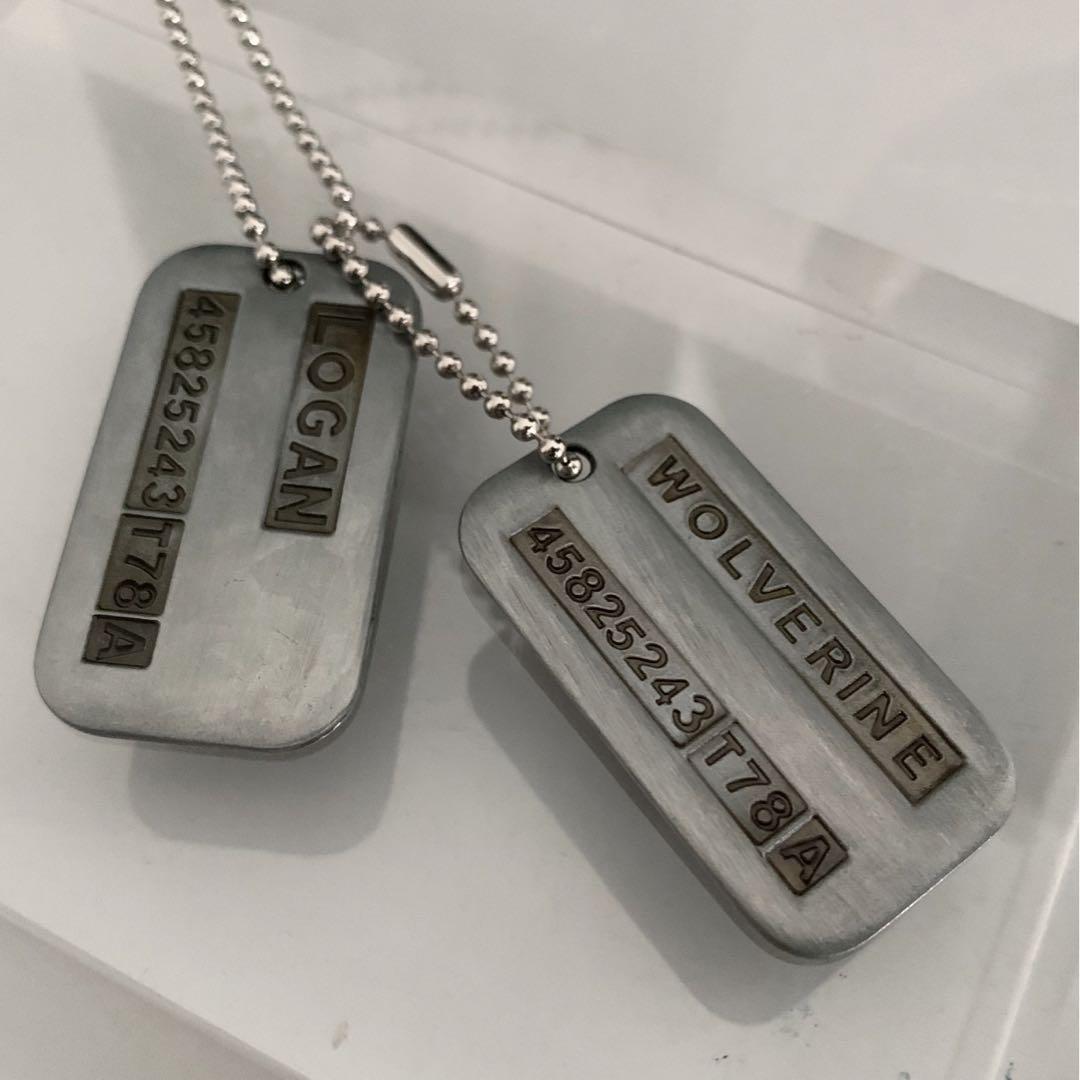 Marvel | Lifesize Wolverine Cowl, Claw and Tags, Hobbies & Toys, Toys ...