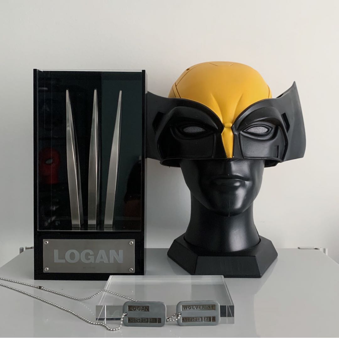 Marvel | Lifesize Wolverine Cowl, Claw and Tags, Hobbies & Toys, Toys ...