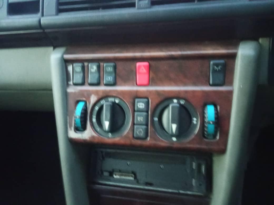 Mercedes-Benz E220 W124 Masterpiece, Cars, Cars for Sale on Carousell