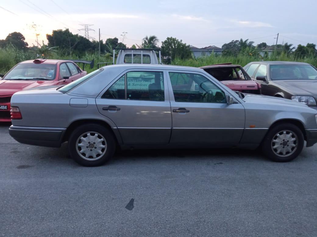 Mercedes-Benz E220 W124 Masterpiece, Cars, Cars for Sale on Carousell