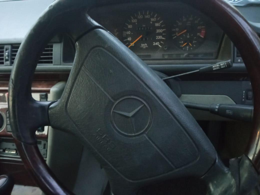 Mercedes-Benz E220 W124 Masterpiece, Cars, Cars for Sale on Carousell