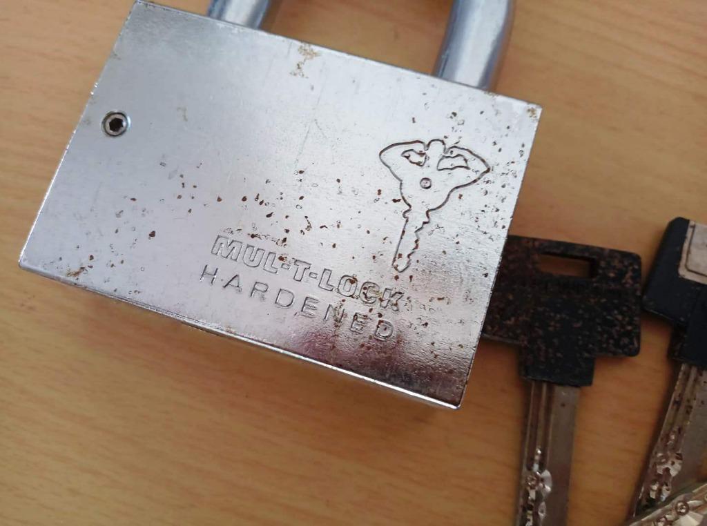 Mul-T-Lock Removable Shackle Padlock #13 C1, Furniture & Home Living ...