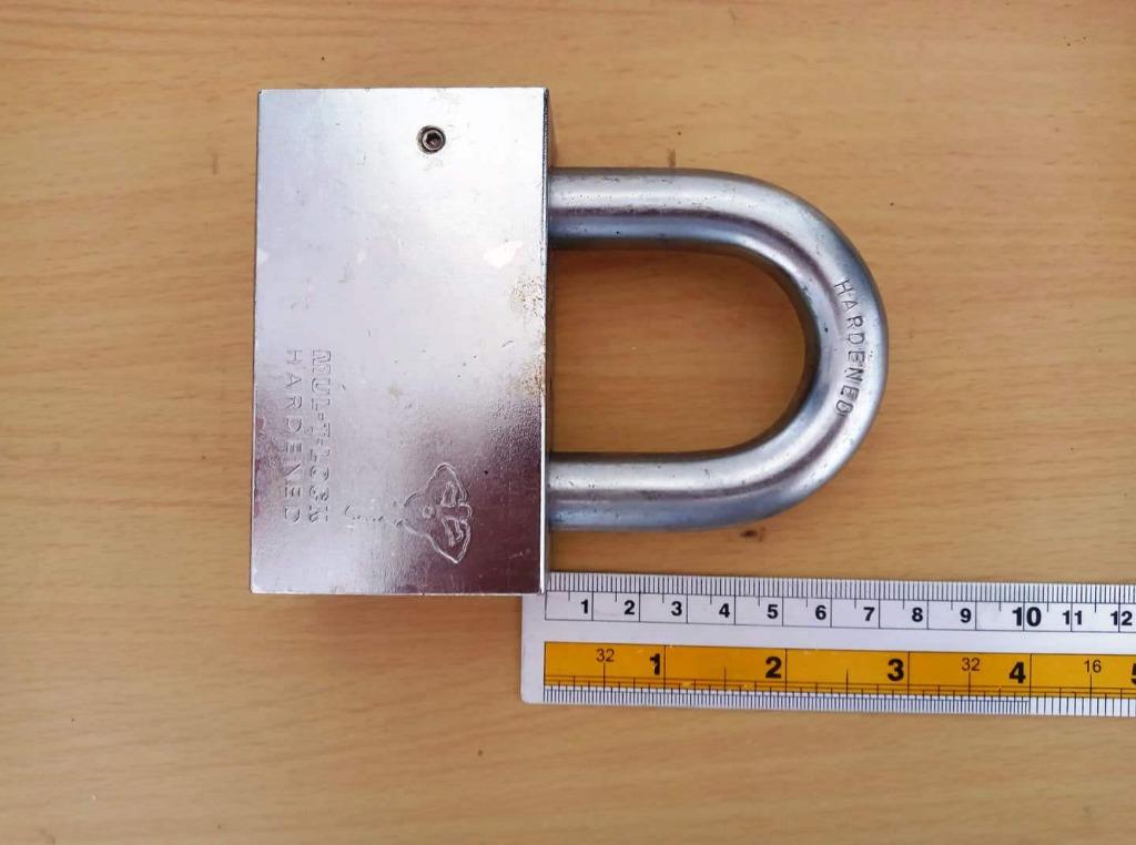 Mul-T-Lock Removable Shackle Padlock #16 C1, Furniture & Home Living ...