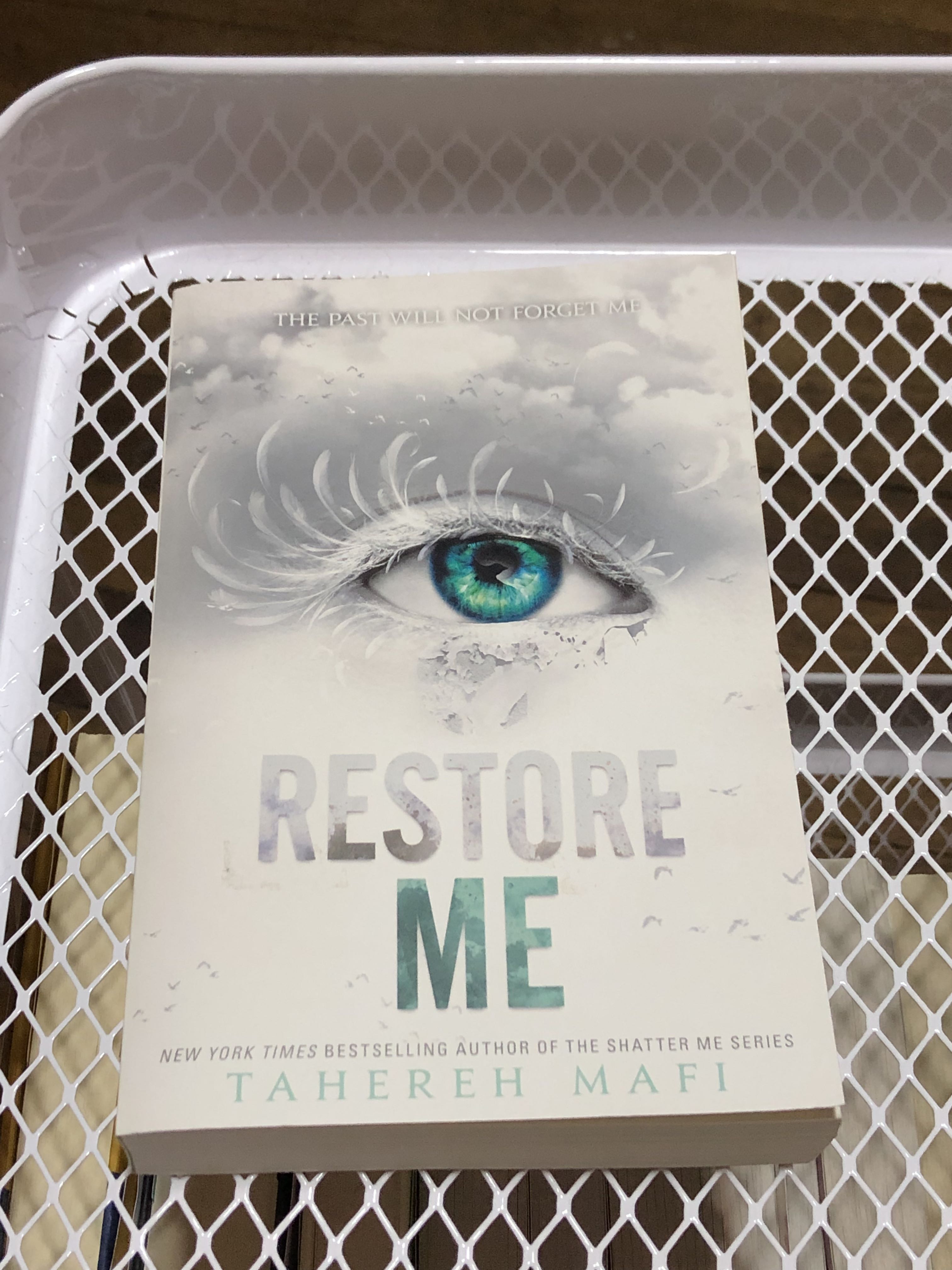 restore me by tahereh mafi, Hobbies & Toys, Books & Magazines, Fiction ...
