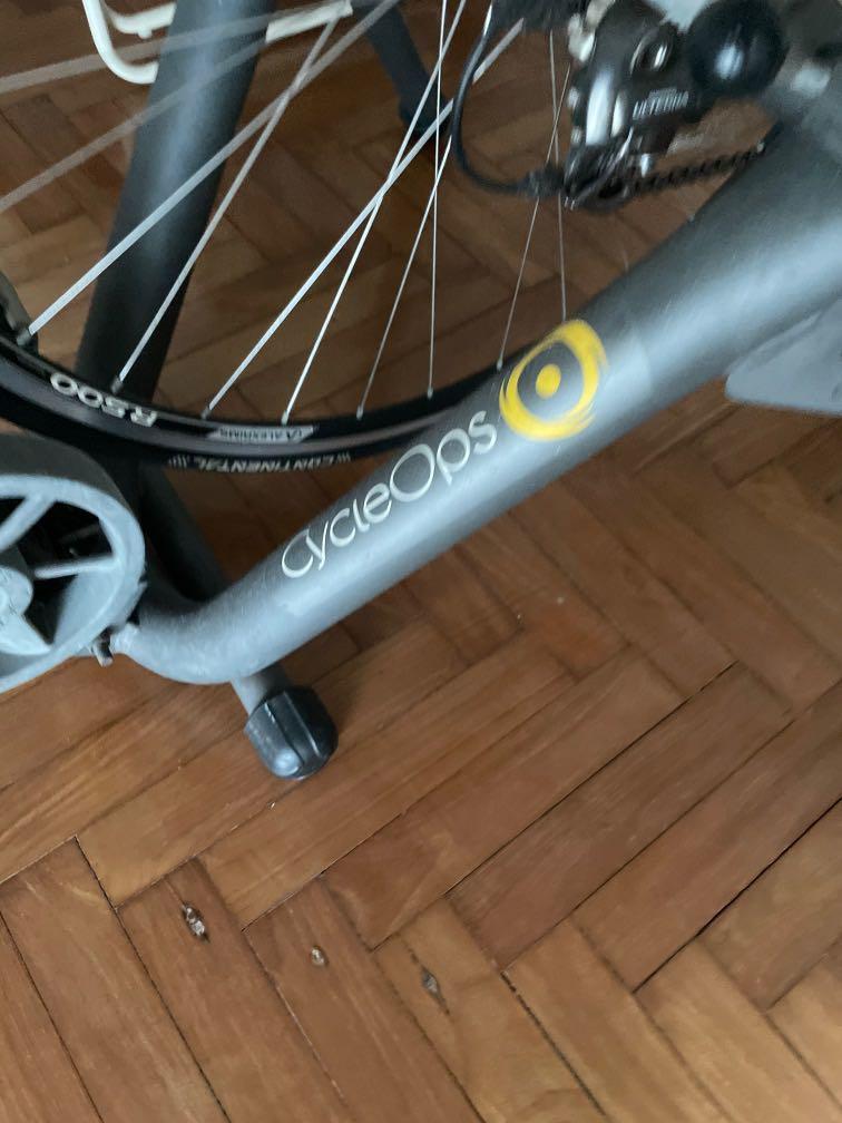 Bike trainer CycleOps Fluid 2, Sports Equipment, Bicycles & Parts ...