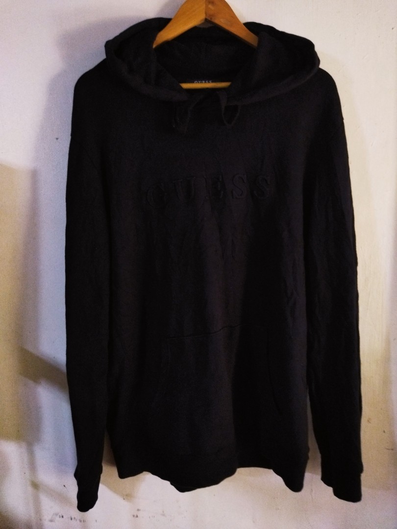 GUESS Script logo, Men's Fashion, Activewear on Carousell
