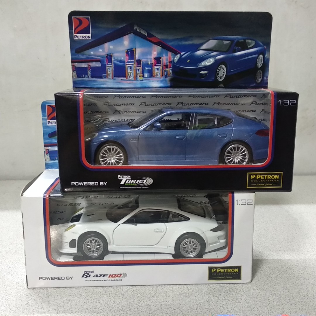 Petron Porsche Panamera GT3 RSR 1:32 Scale Model Collectible Cars Set ...