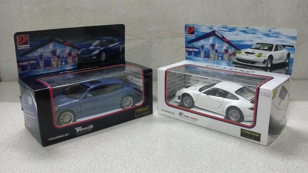 Petron Porsche Panamera GT3 RSR 1:32 Scale Model Collectible Cars Set ...