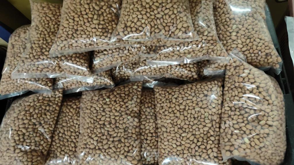 Raw Peanut, 1Kg per Pack, Food & Drinks, Packaged & Instant Food on ...