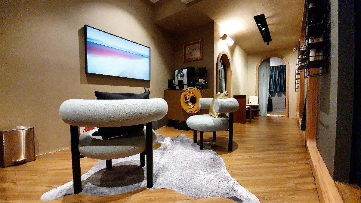 801 French Road | Centrally located HDB shophouse with commercial ...