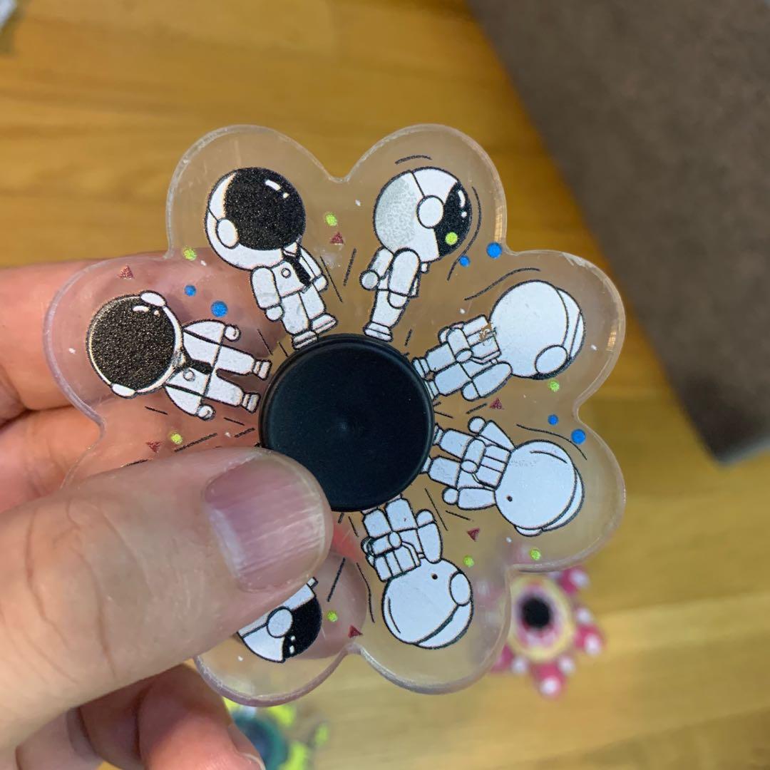 Among Us,astronaut,Pikachu and Naruto characters Fidget Spinner ...