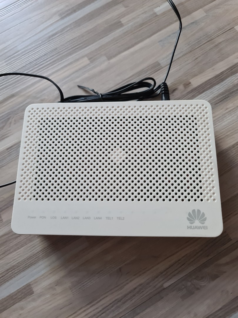 Huawei Echolife HG8240H5 (no box), Computers & Tech, Parts ...