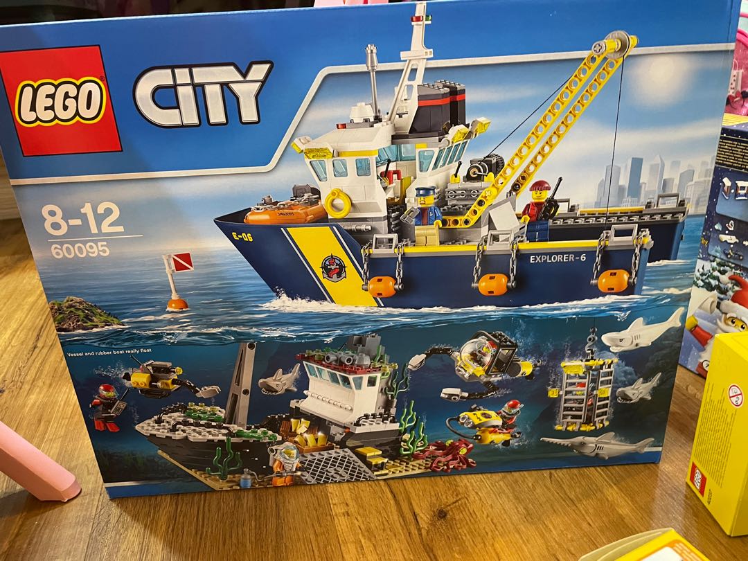 LEGO 60095, Hobbies & Toys, Toys & Games on Carousell