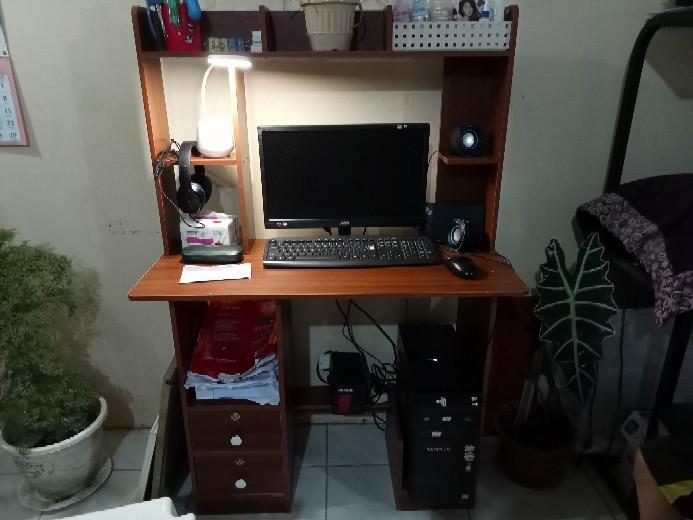 New Design Computer Table with Book shelf, CPU, Keyboard Tray, and ...