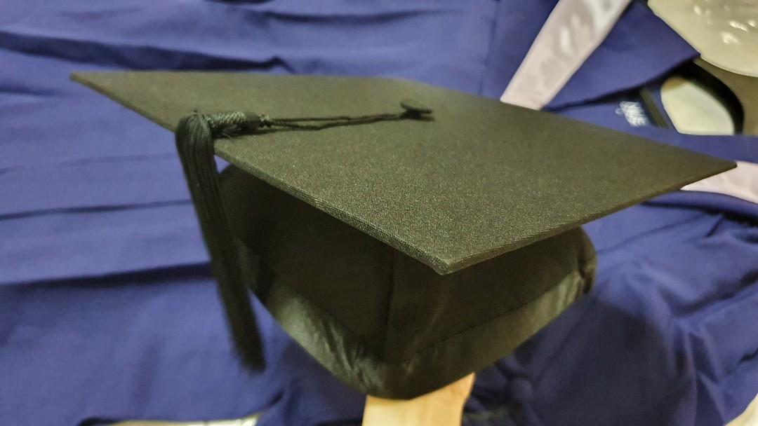 NUS Bachelor of Pharmacy Graduation Academic Gown - NUS Coop ...