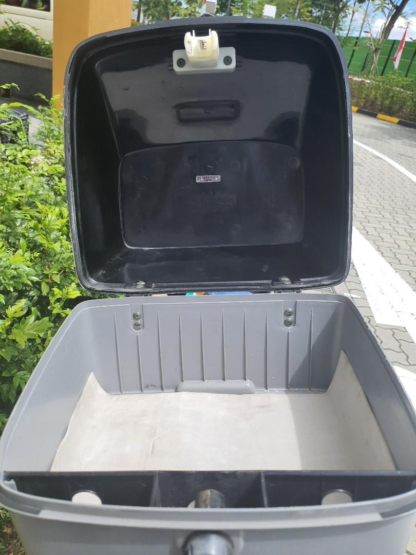 Original Yamaha Box 30L, Motorcycles, Motorcycle Accessories on Carousell