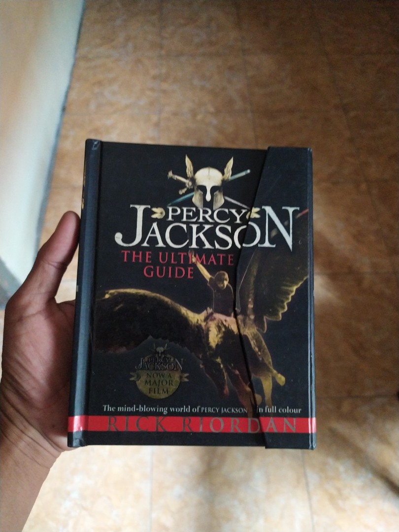 Percy Jackson the ultimate guide, Buku & Alat Tulis, Buku di Carousell