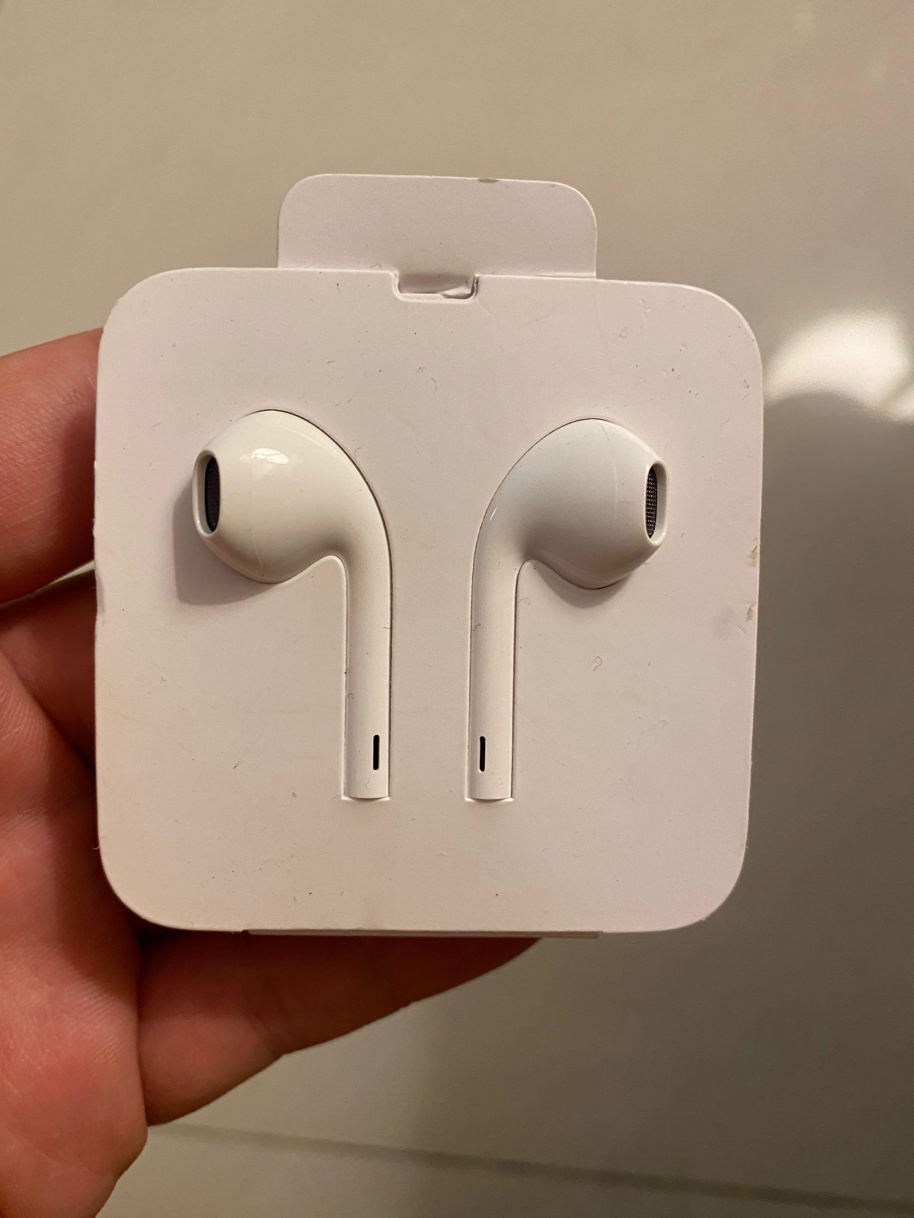 Apple earpods, Audio, Earphones on Carousell