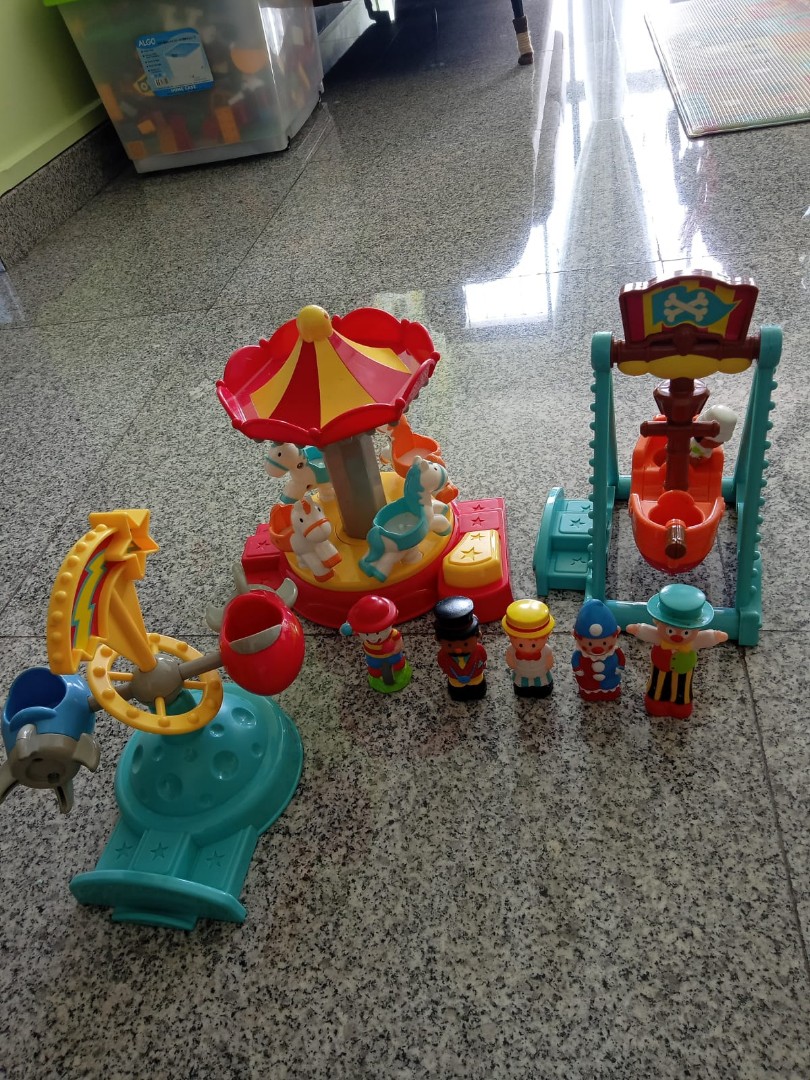 Early Learning Centre Happyland Funfair, Hobbies & Toys, Toys & Games ...