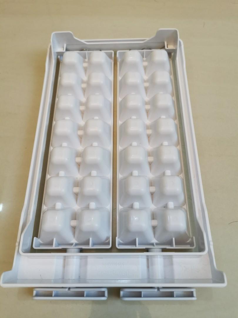 Hitachi Ice Cube Tray, Furniture & Home Living, Kitchenware & Tableware ...