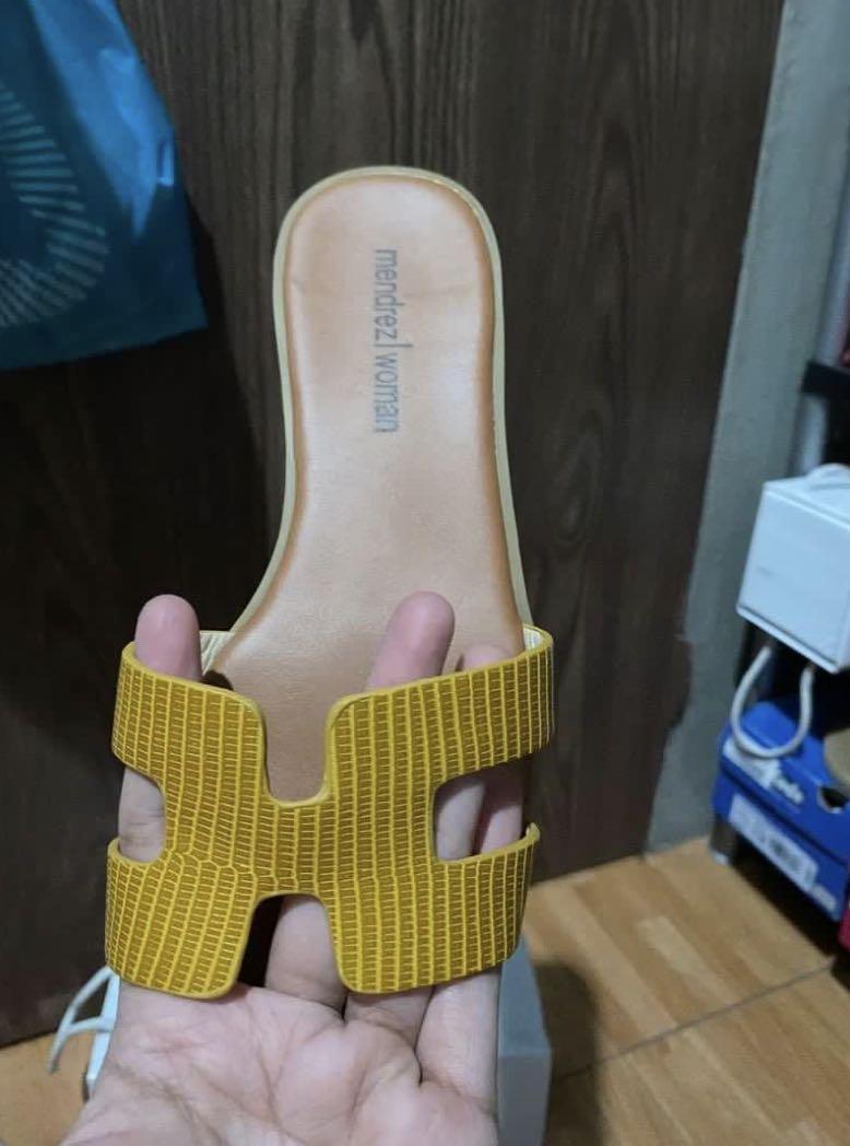 Mendrez, Women's Fashion, Footwear, Flats & Sandals on Carousell