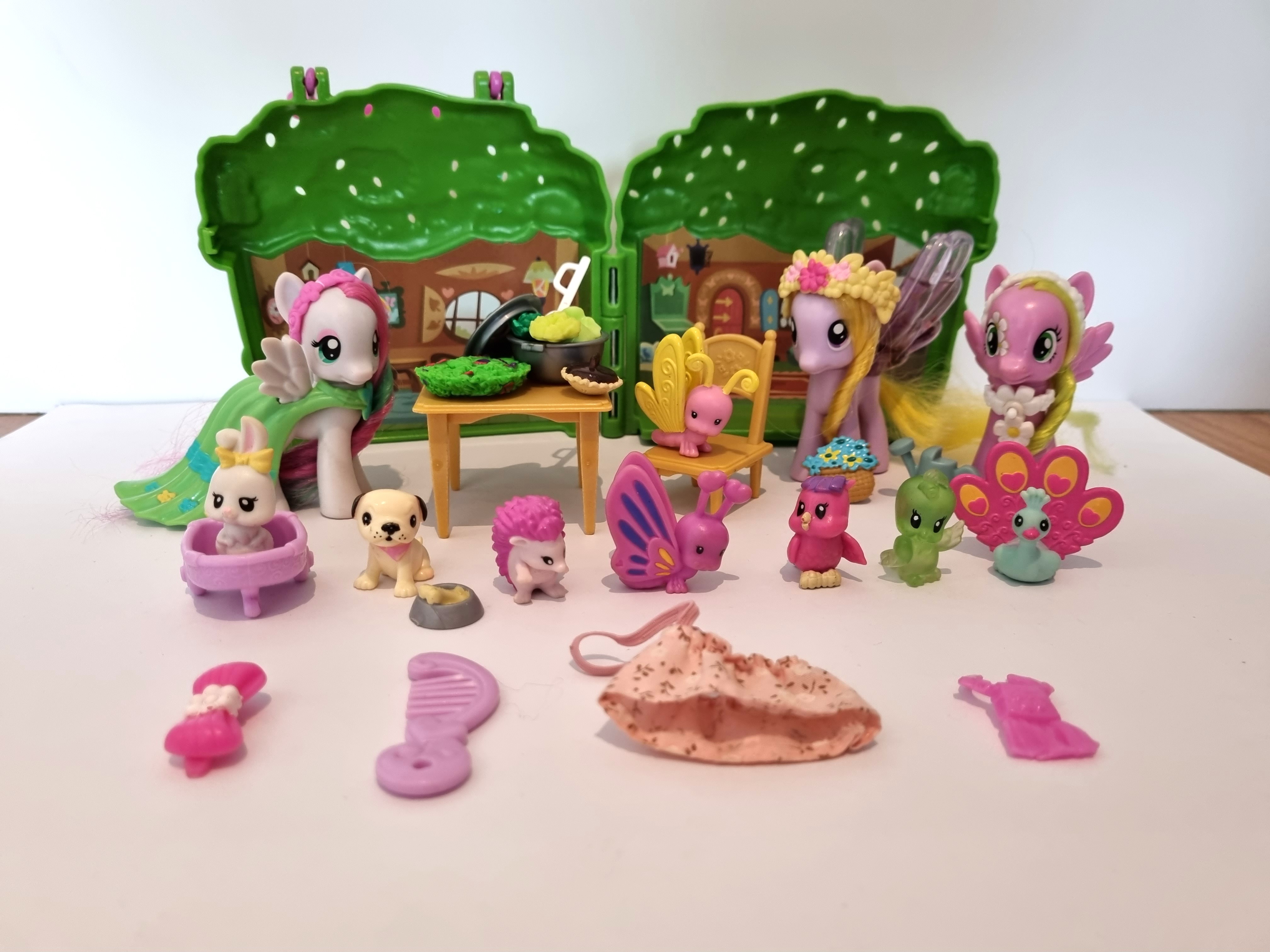 My Little Pony Cottage, Hobbies & Toys, Toys & Games on Carousell