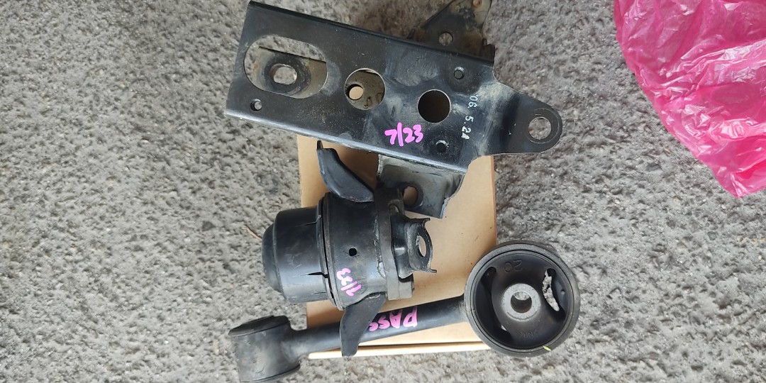 Passo engine mounting myvi auto original, Auto Accessories on Carousell