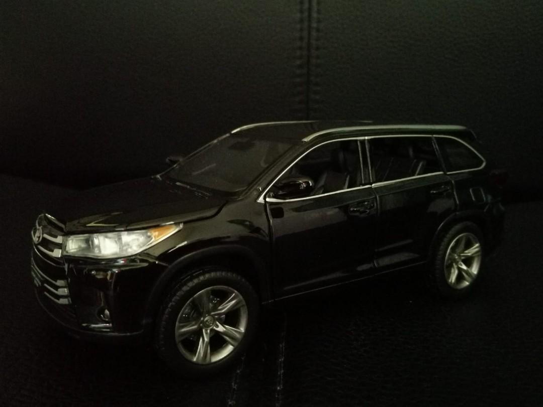 Scale1:32 Black Toyota Highlander Diecast car, Hobbies & Toys, Toys ...