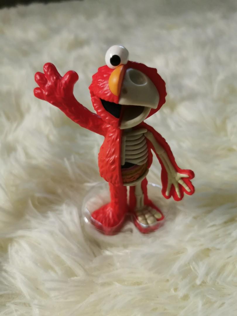 Sesame elmo gold limited editiom, Hobbies & Toys, Memorabilia ...