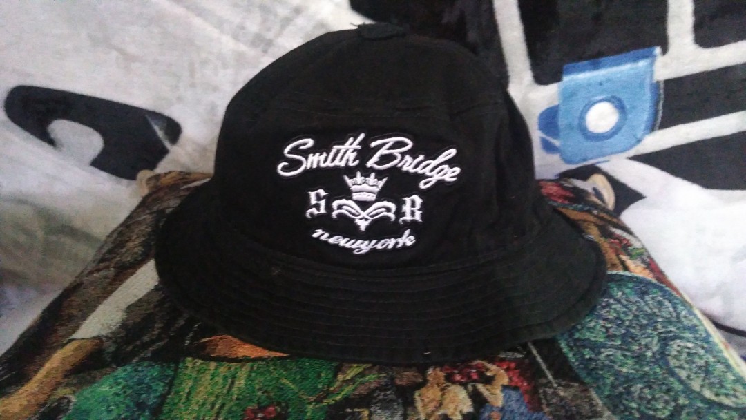 Smith Bridge NY Bucket Hat, Women's Fashion, Watches & Accessories ...