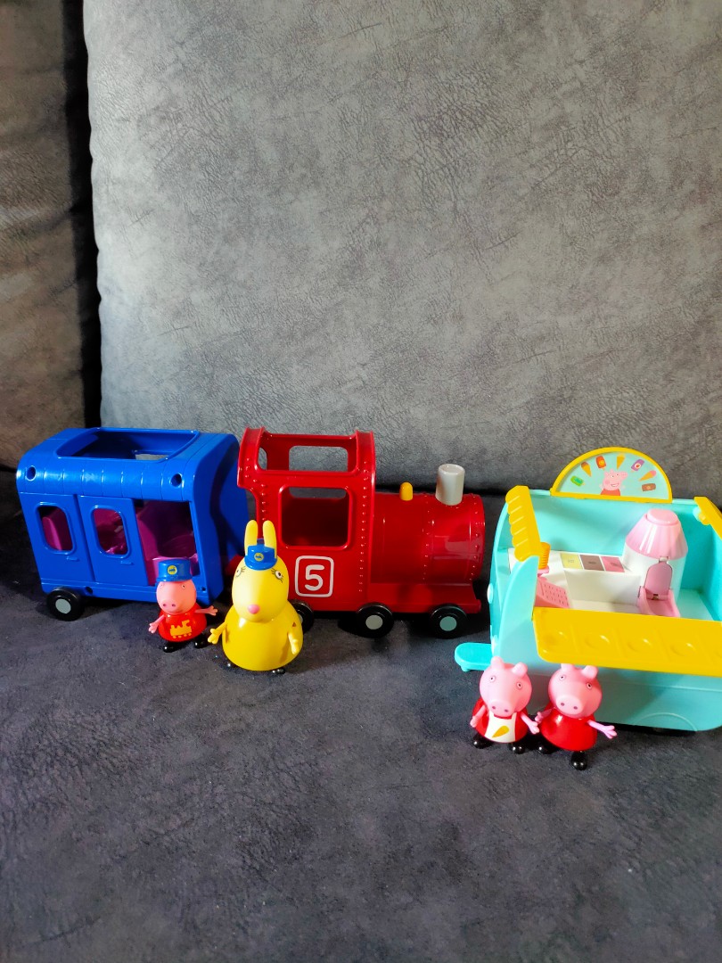 Toy bundle : Peppa pig train and carriage, ice cream van, Hobbies ...