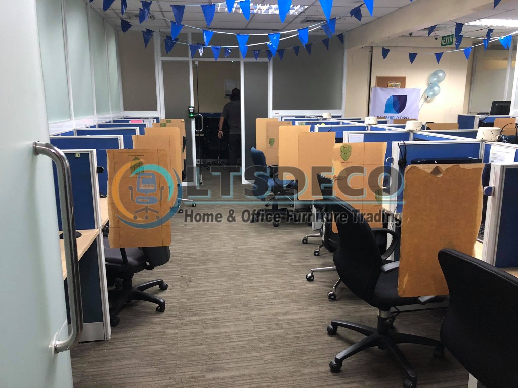 WORKSTATION TABLE WITH ACRYLIC BARRIER OFFICE PARTITIONS, Furniture ...