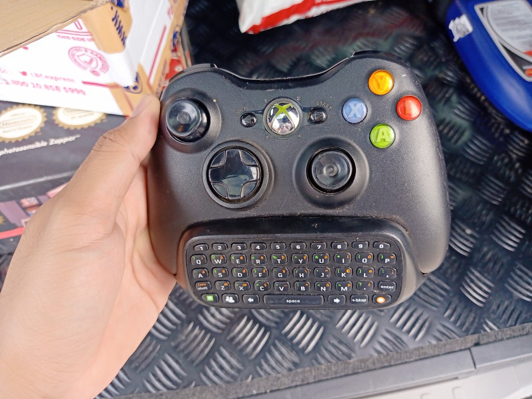 Xbox 360 Wireless controller with keypad, Video Gaming, Gaming ...