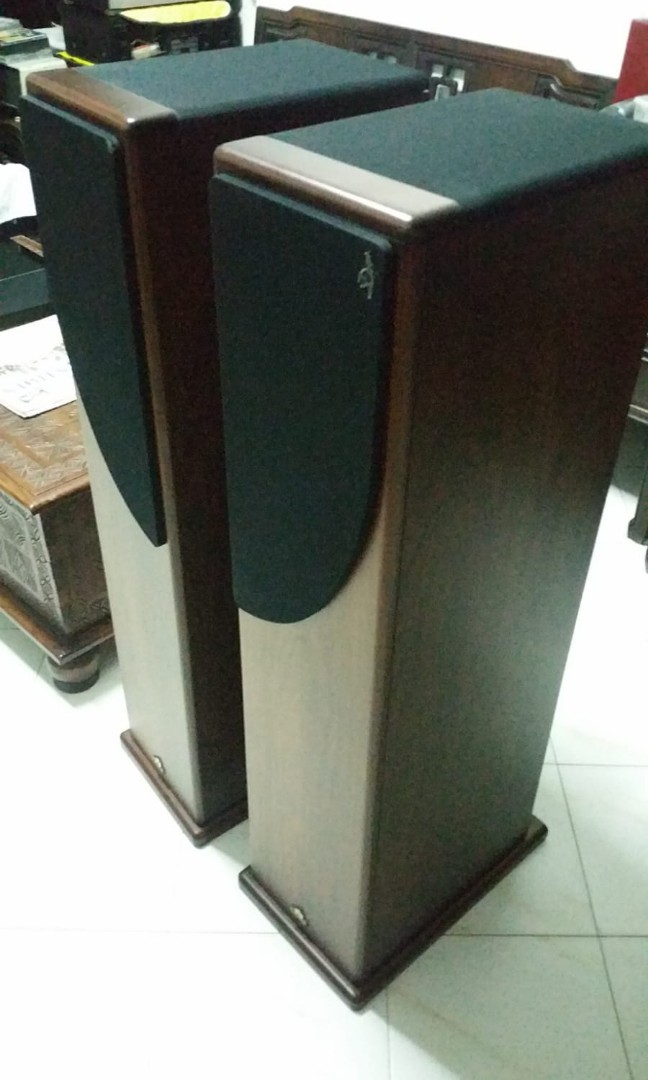 Castle howard S2 speaker, Audio, Soundbars, Speakers & Amplifiers on ...