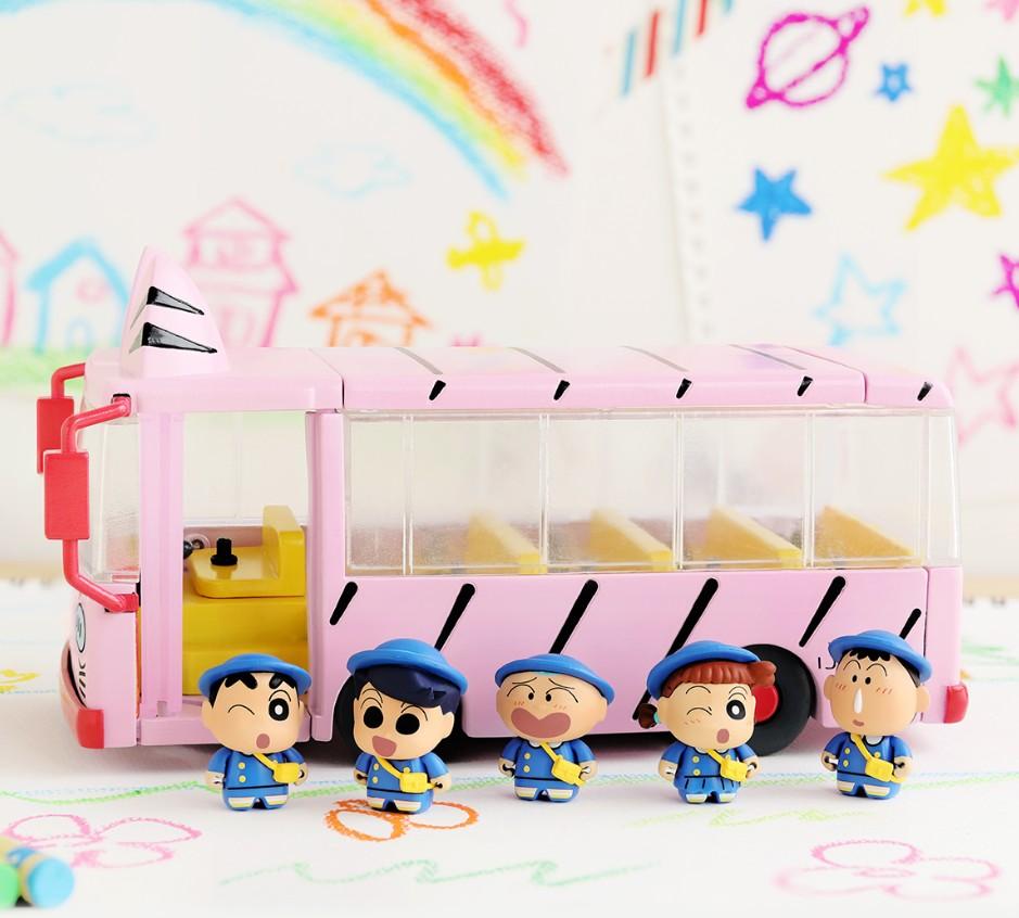 Crayon shin chan bus, Hobbies & Toys, Toys & Games on Carousell