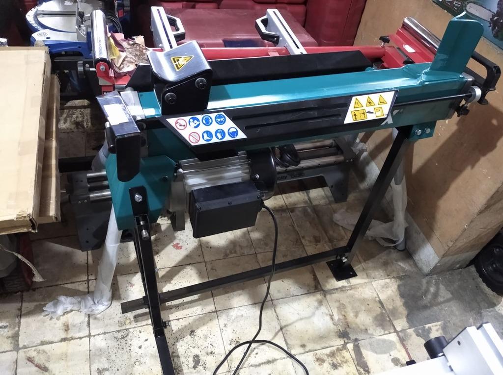 Ferrex Log Splitter 2200W, Commercial & Industrial, Construction Tools ...