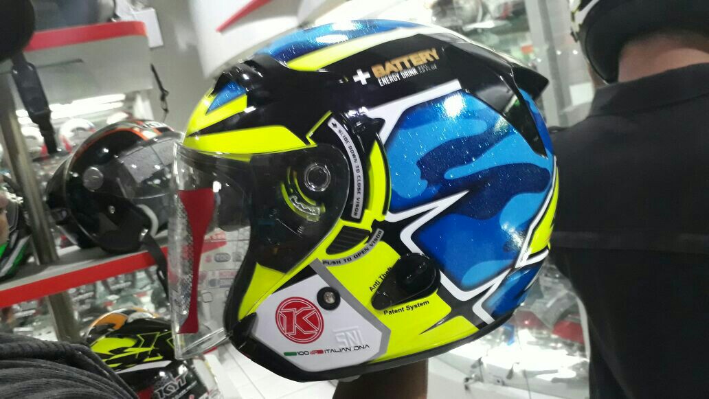 KYT L size helmet, Motorcycles, Motorcycle Accessories on Carousell
