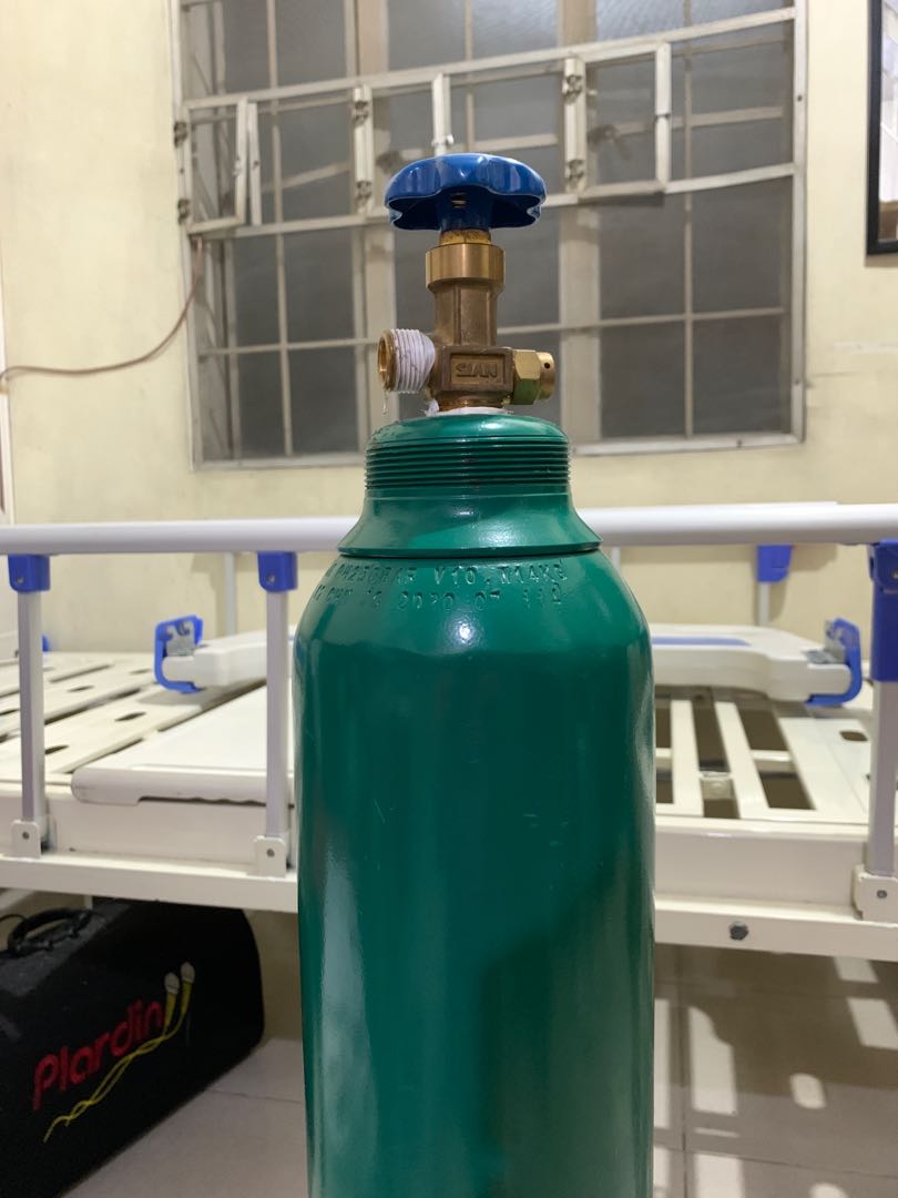 OXYGEN TANK (Full / 15lbs), Health & Nutrition, Medical Supplies ...