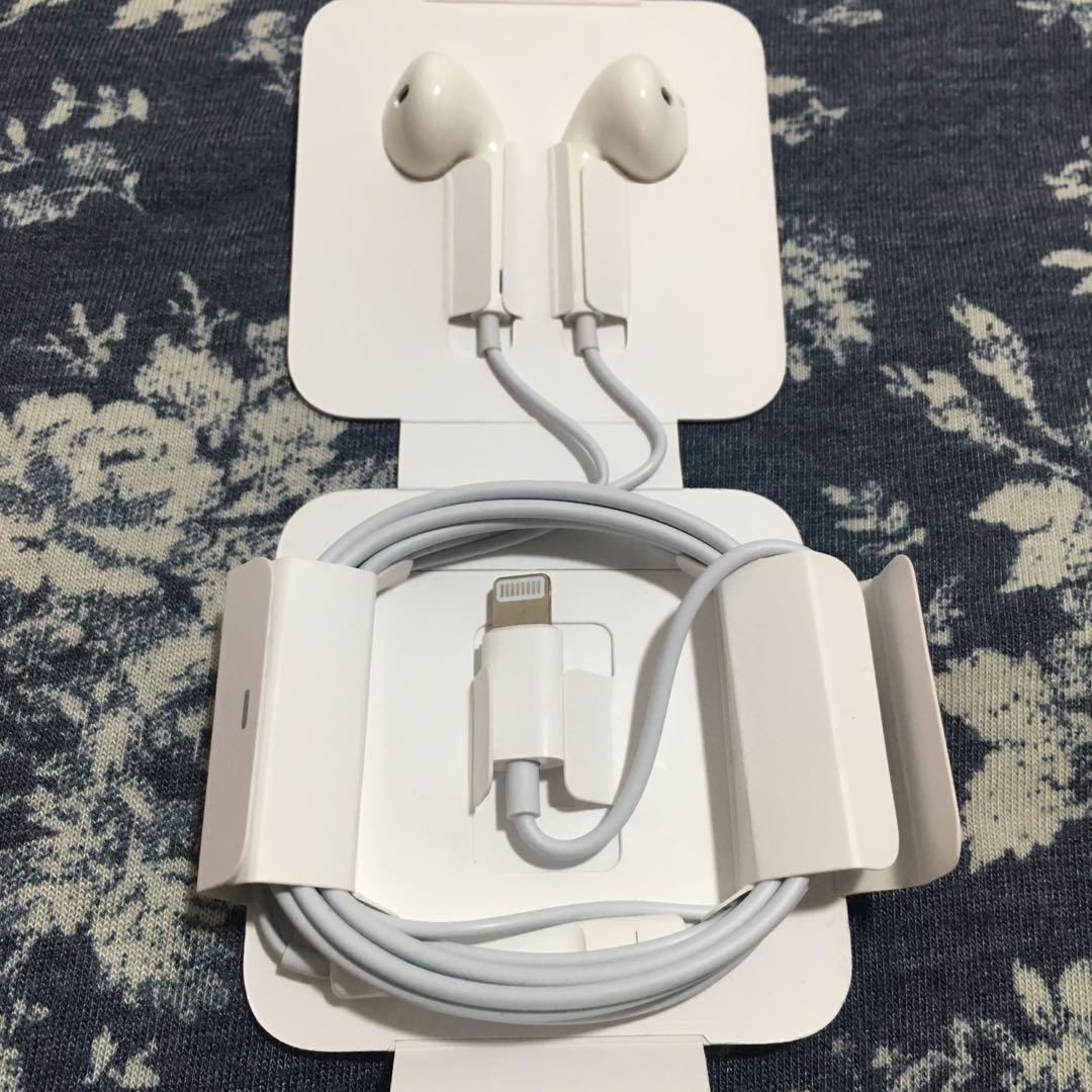 Apple iPhone iPad Lightning Earpods Headset, Mobile Phones & Gadgets ...